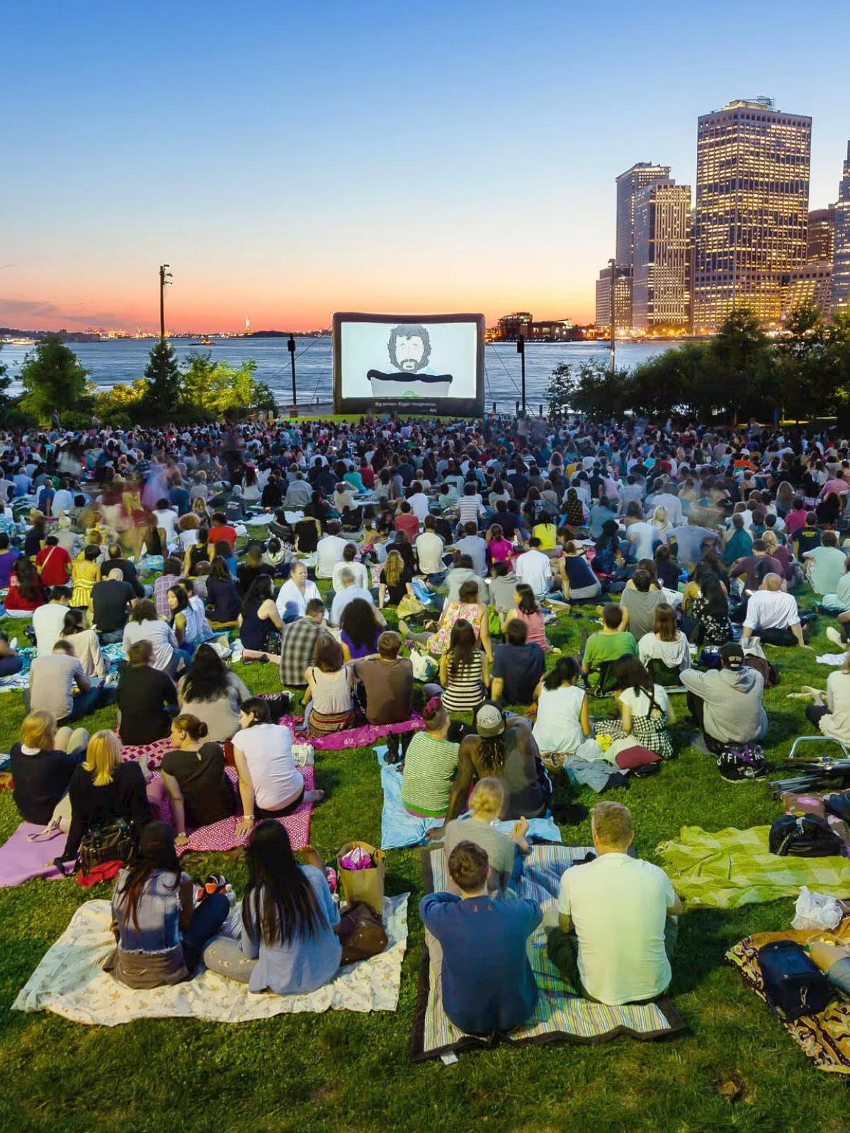 Movies With A View: How to Train Your Dragon - Brooklyn Bridge Park
